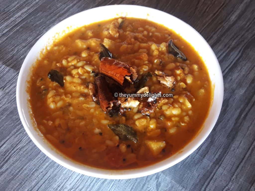 Mooga mole randayi recipe | Konkani Mooga mole randay | Sprouted moong ...