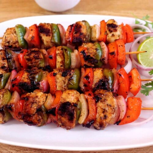 Mediterranean Chicken Kabobs - The Yummy Delights
