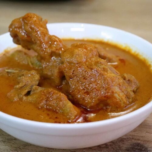 Chicken Xacuti (Chicken Shagoti) - The Yummy Delights