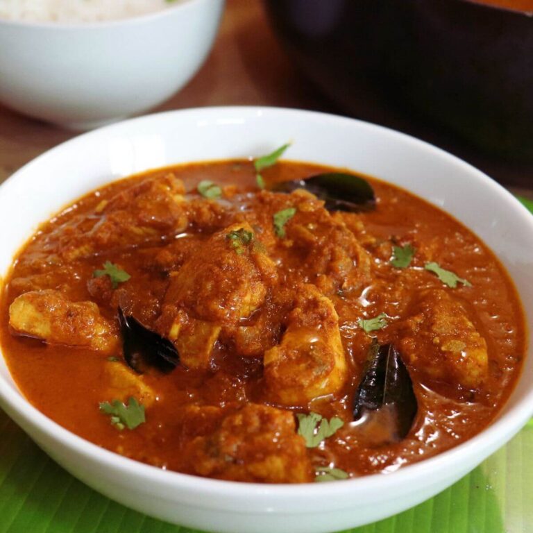 Chicken Kali Mirch (Black Pepper Chicken Curry) - The Yummy Delights