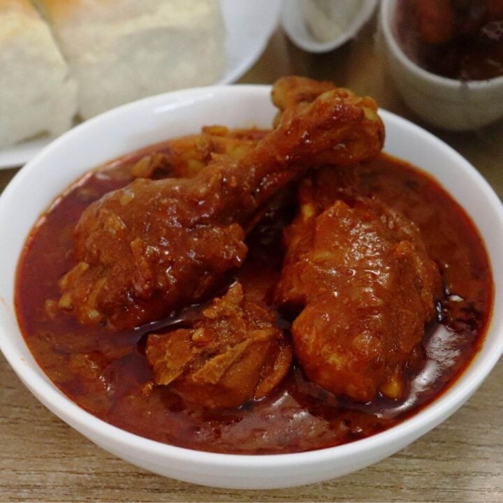 Gavran Chicken Curry | Gavran Chicken Rassa - The Yummy Delights