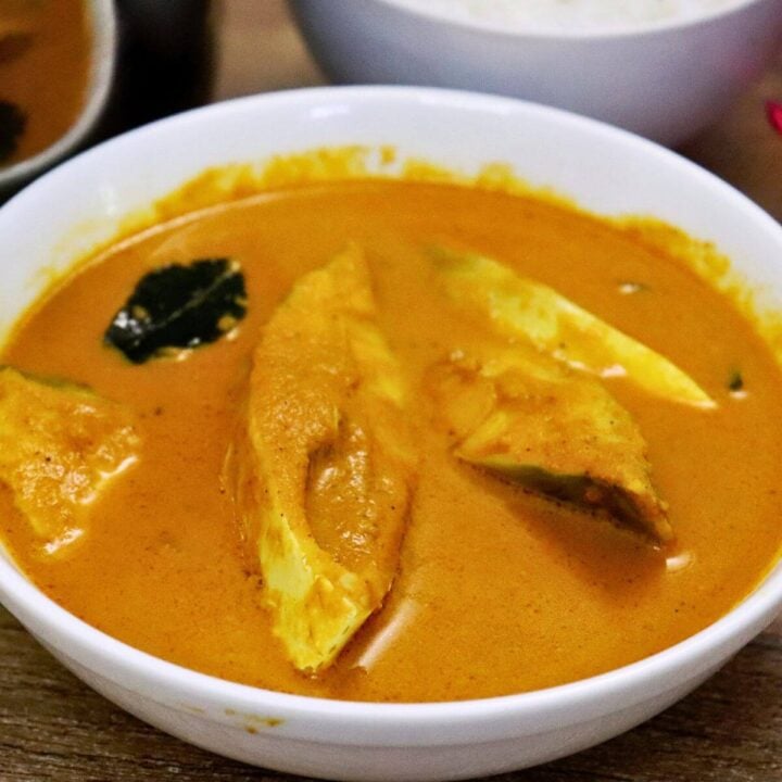 Restaurant Style Mushroom Masala | Creamy Mushroom Curry - The Yummy ...
