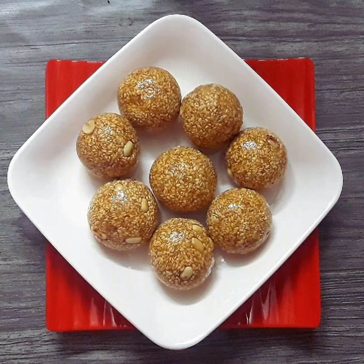 Sesame Seeds Ladoo (Soft Til Ladoo Recipe) - The Yummy Delights